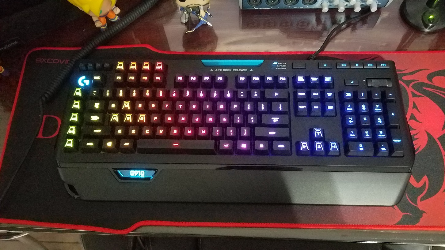 Logitech G910 Orion Spectrum Gaming Keyboard y G903 Gaming Mouse Review