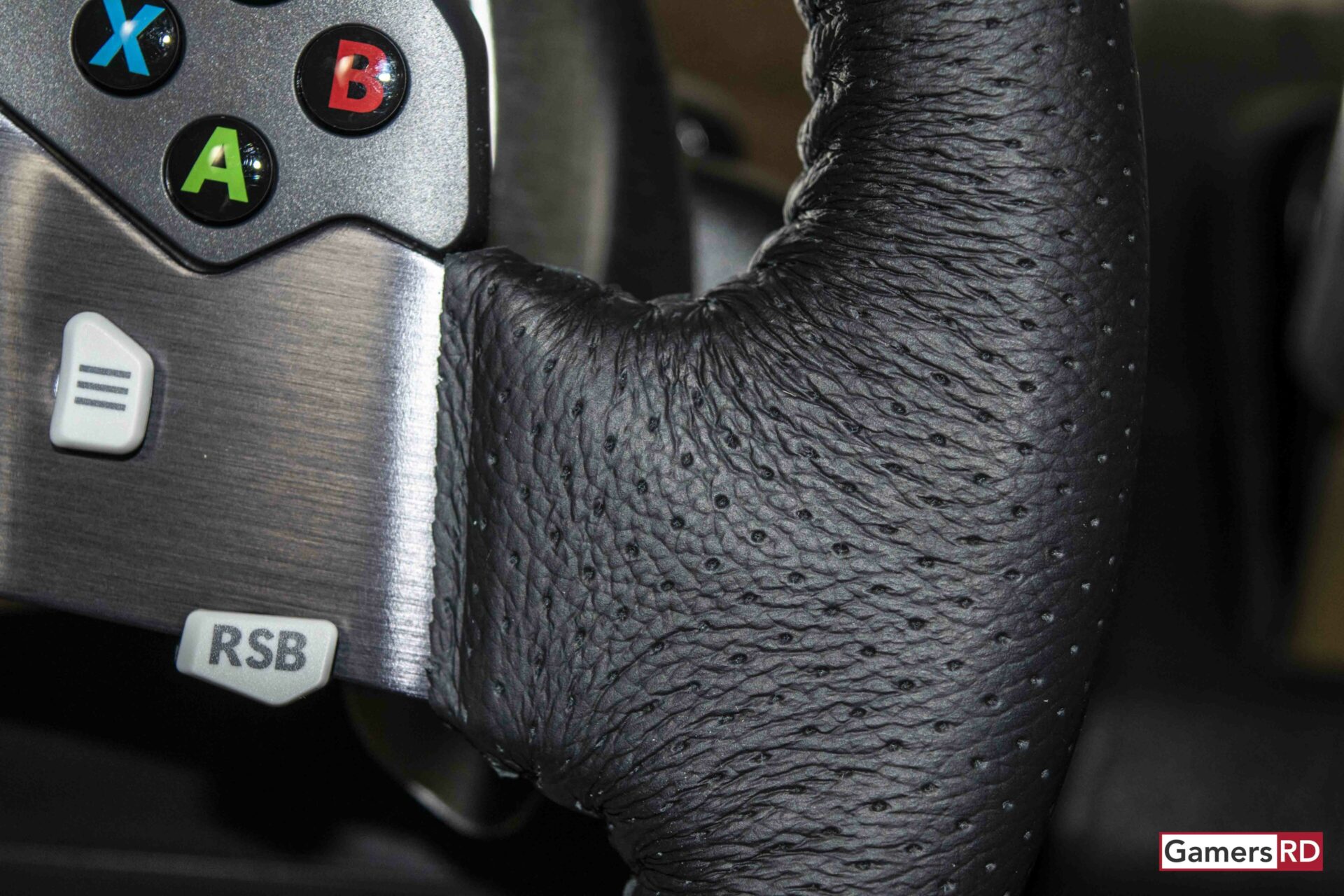 Logitech G920 Driving Force Racing Wheel Review